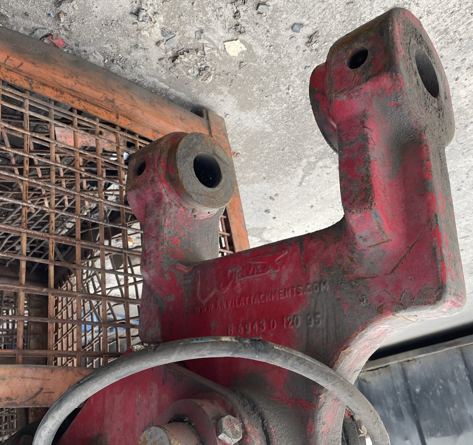 Anvil Orange Peel Grapple | Solid Equipment Company