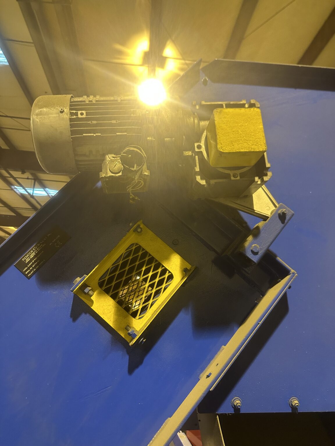 REMCON Elbow Upfeed Conveyor - Solid Equipment Company