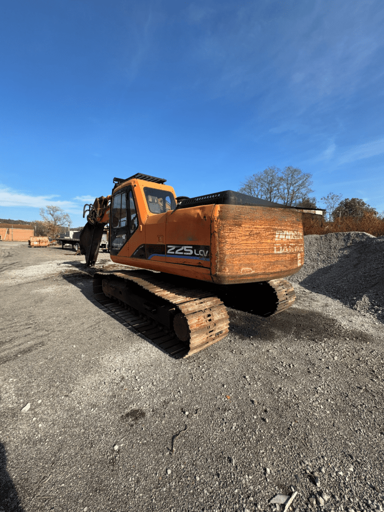2008 Doosan Solar 225 LC-V - PRICE REDUCED - Solid Equipment Company